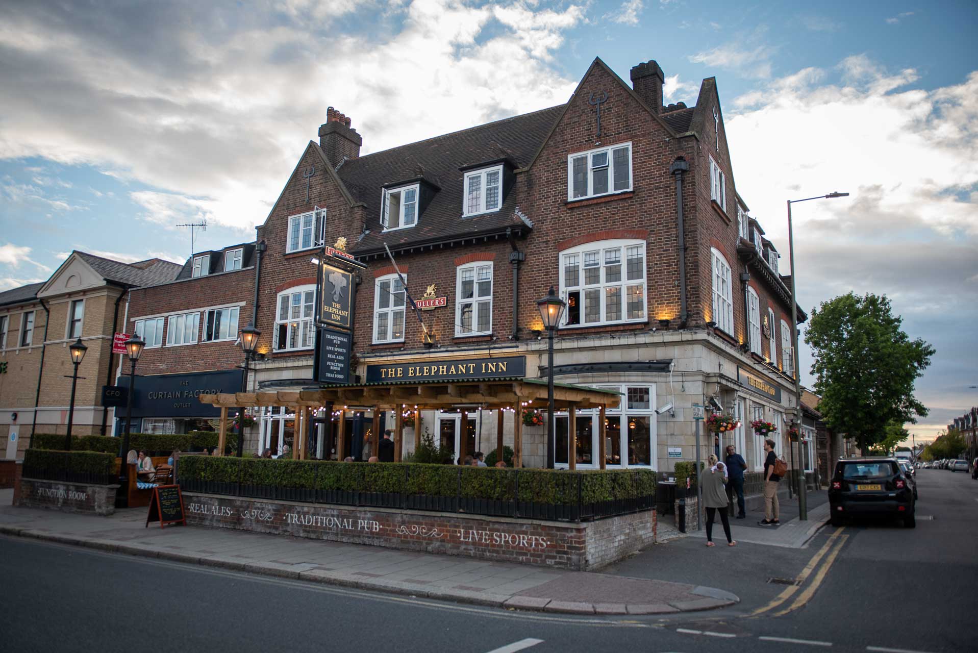 The Elephant Inn - Fuller's Pub and Restaurant in London